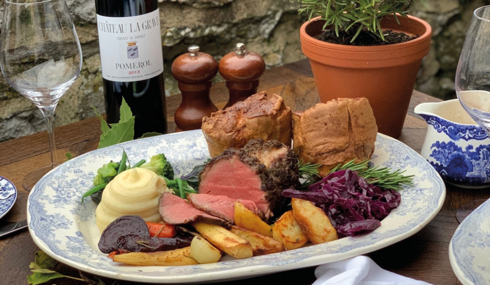 15 Places to Get a Roast Dinner in Yorkshire | Living North