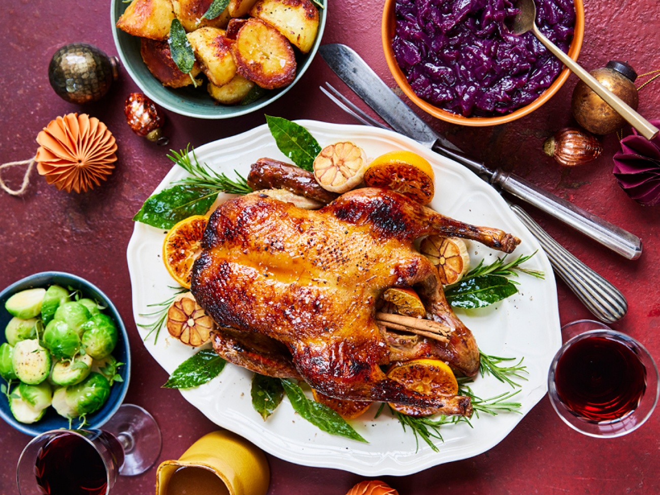 Simple and Easy Christmas Roast Duck Recipe with Marmalade, Potatoes ...