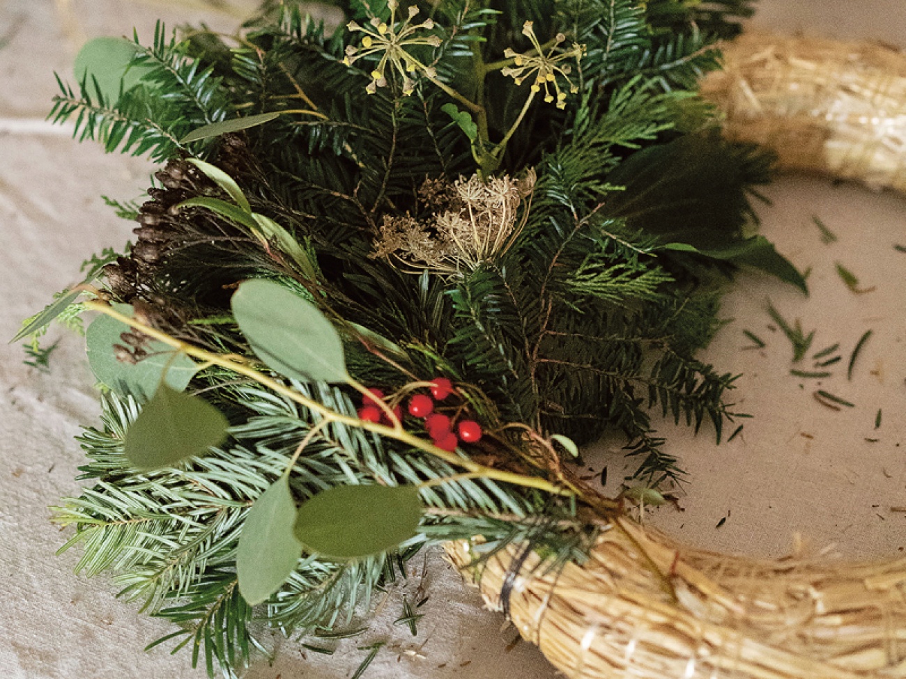 Make Your Own Wreath Instructions and Ideas for Homemade Wreaths ...