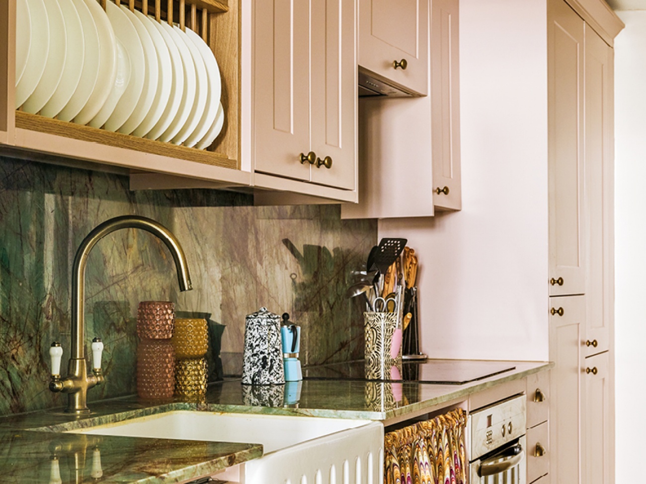 Inside the Home of Susi Bellamy in Extract from Designer Pearl Lowe's ...
