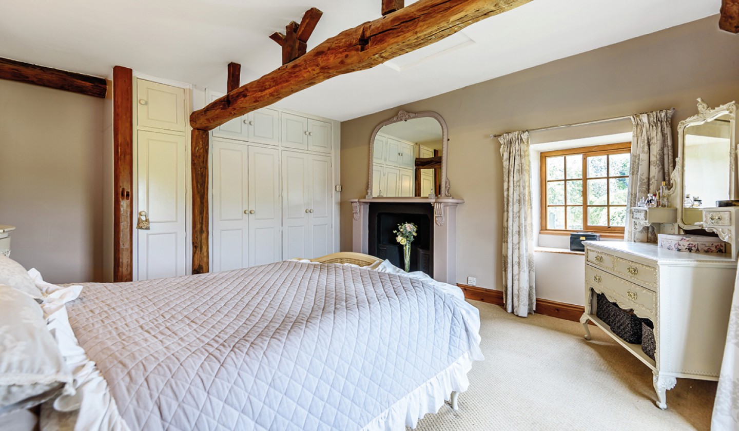 See Inside Grade II Listed Wingate Farm in Plompton Which is Full of ...