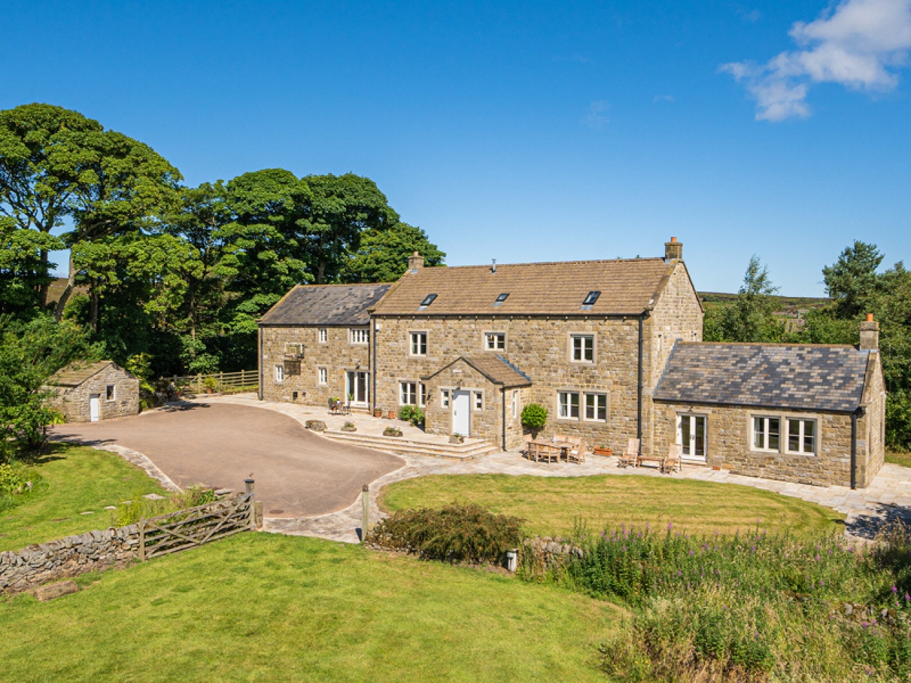 See Inside Hill Top Farm in Harrogate, Yorkshire | Living North