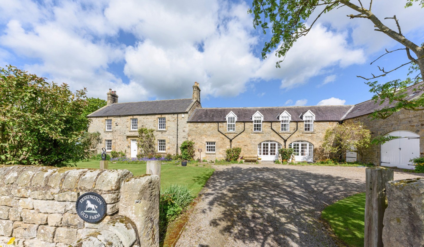 Take a Look Inside This Traditional Northumbrian Farmhouse with ...