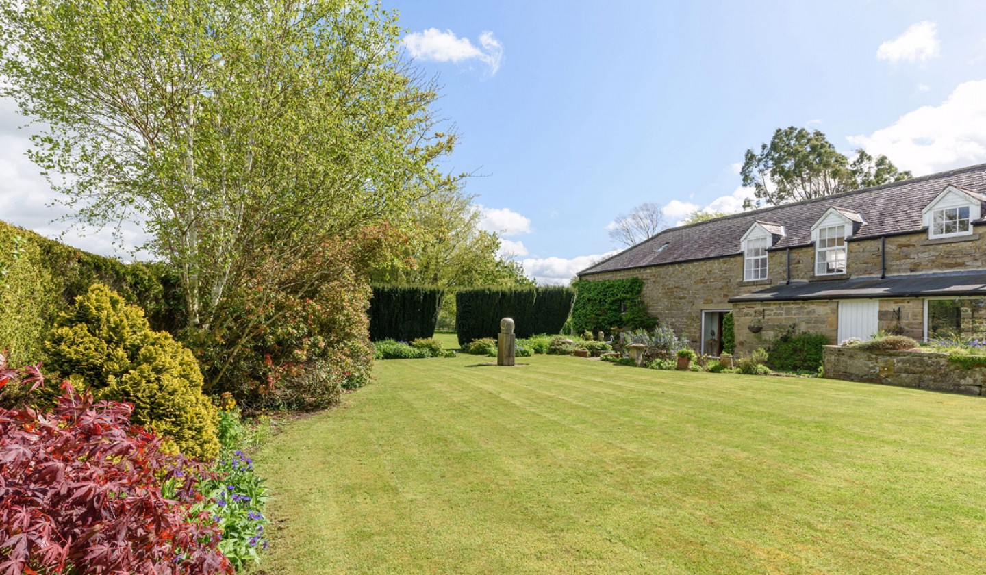 Take a Look Inside This Traditional Northumbrian Farmhouse with ...