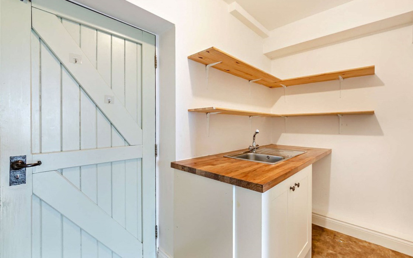 Take a Look Inside Farrow House, a Three Bedroom Cottage for Sale near ...