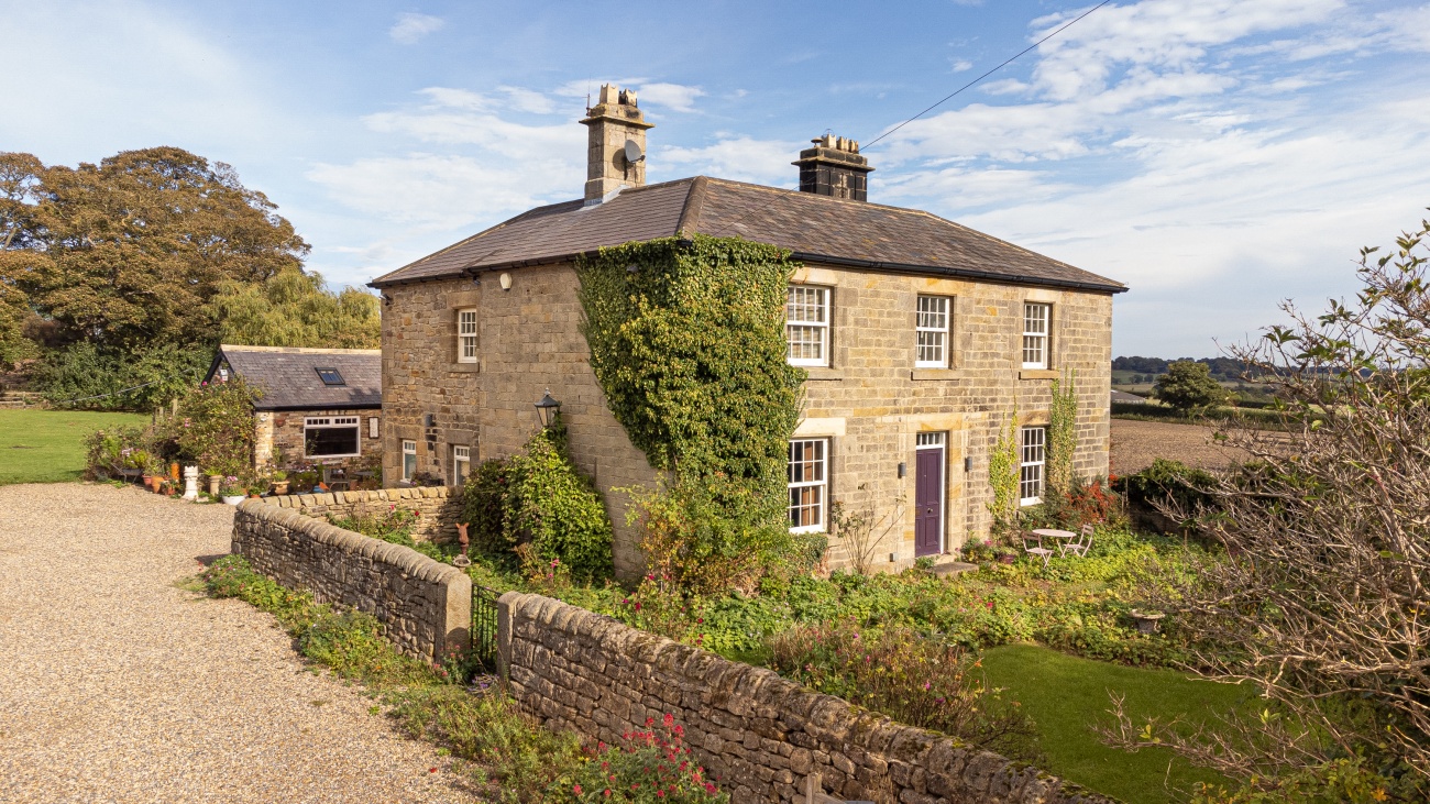 Property Peek: Hopside Farm & The Cowshed, Horsley | Living North