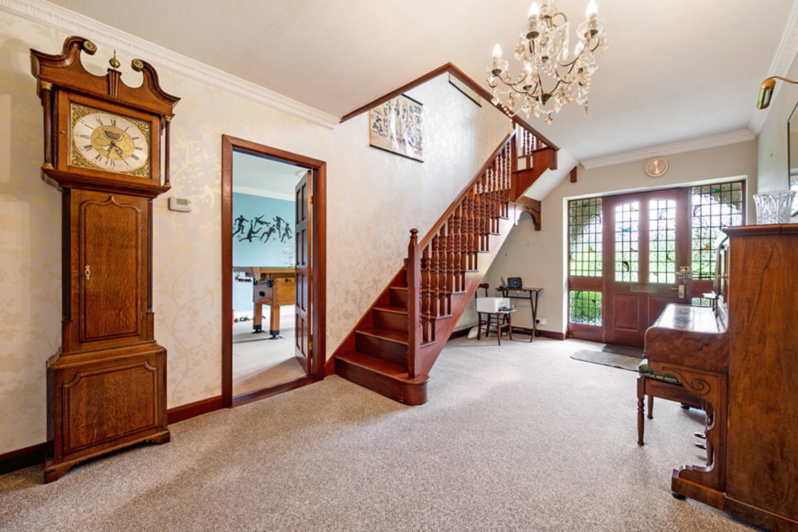 See Inside this Detached Family Home for Sale in Garforth in Leeds ...