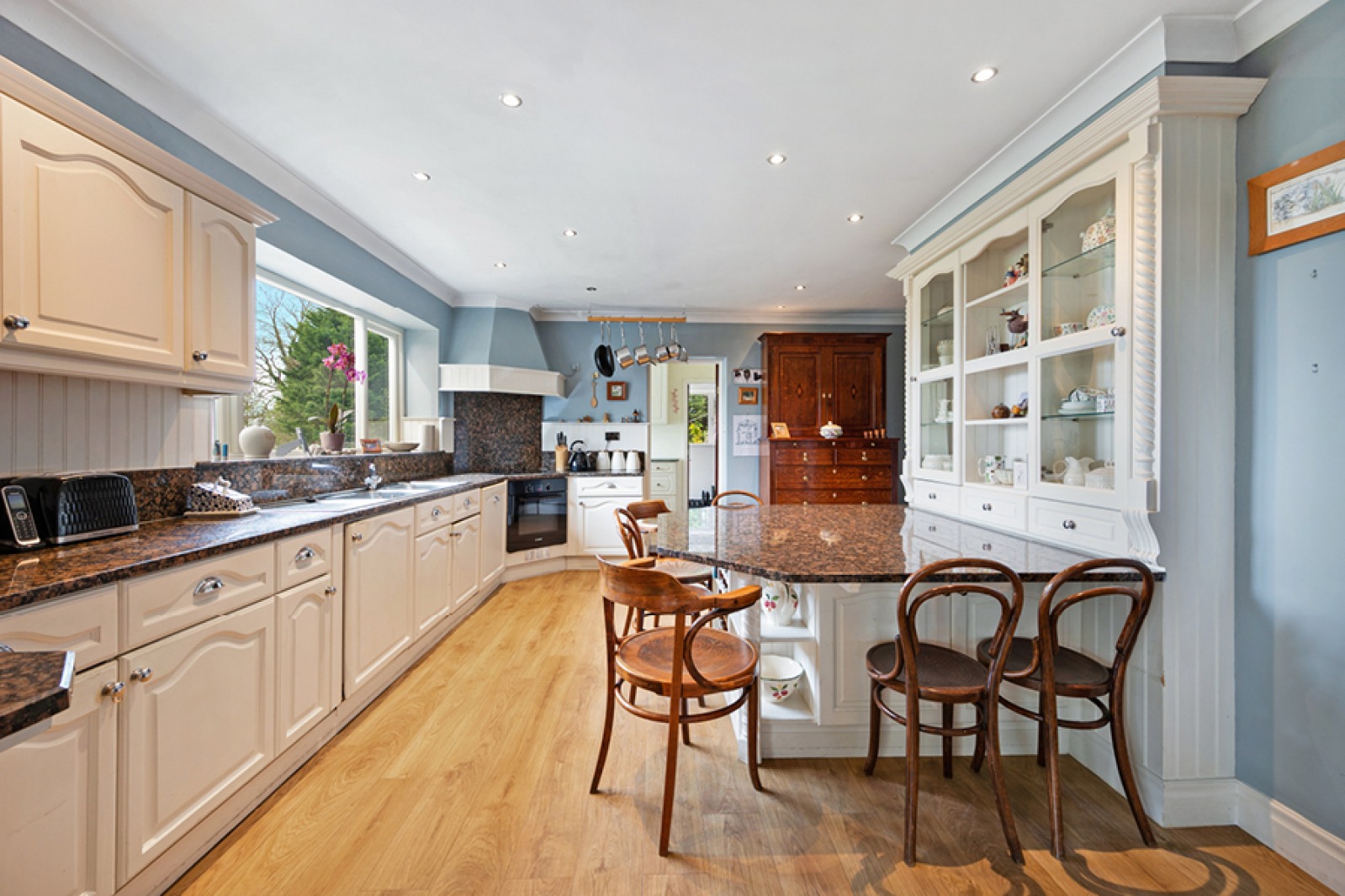 See Inside this Detached Family Home for Sale in Garforth in Leeds ...