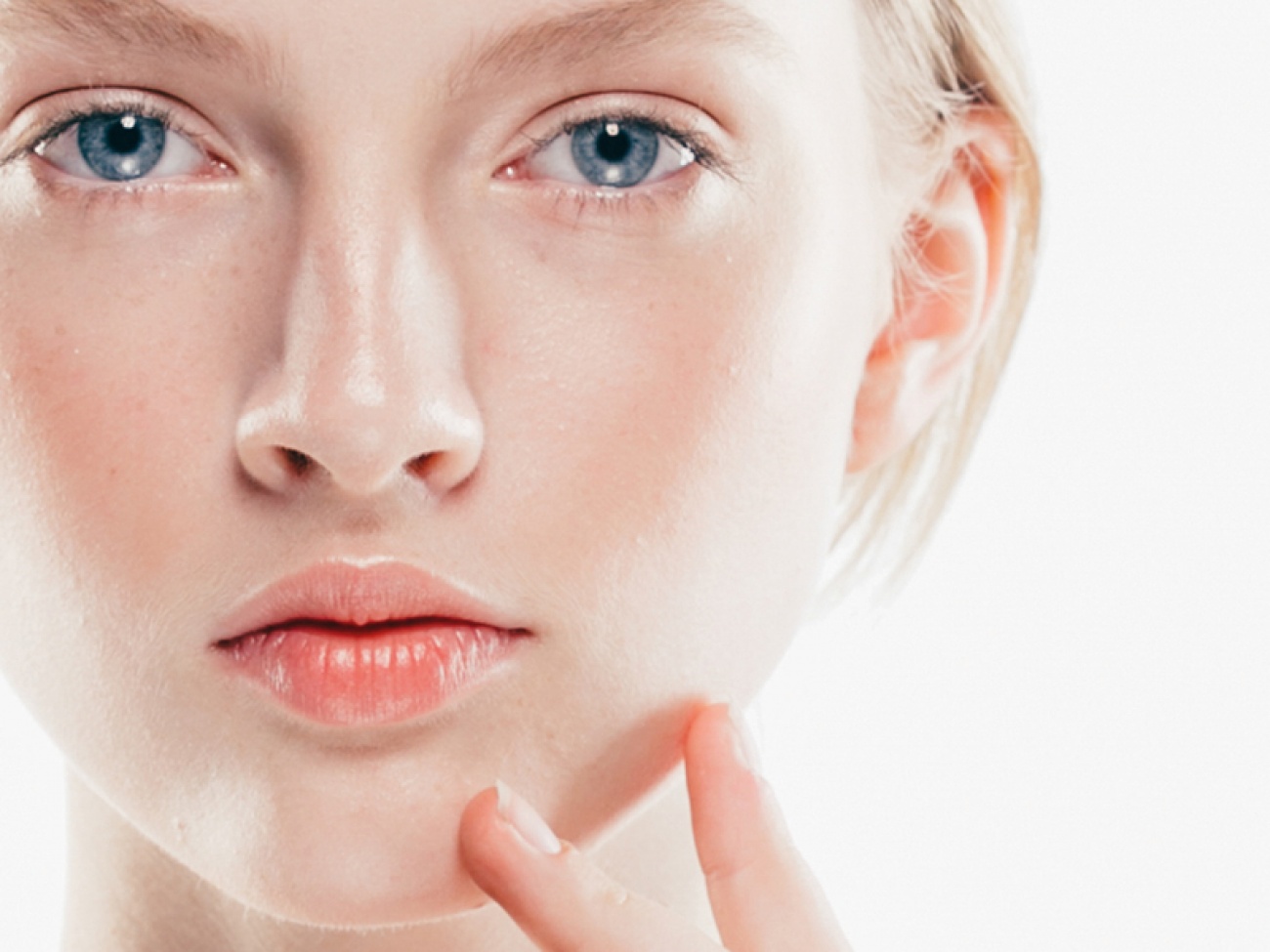 Why Women Get Facial Hair and How to Be Face-Fuzz Free | Living North