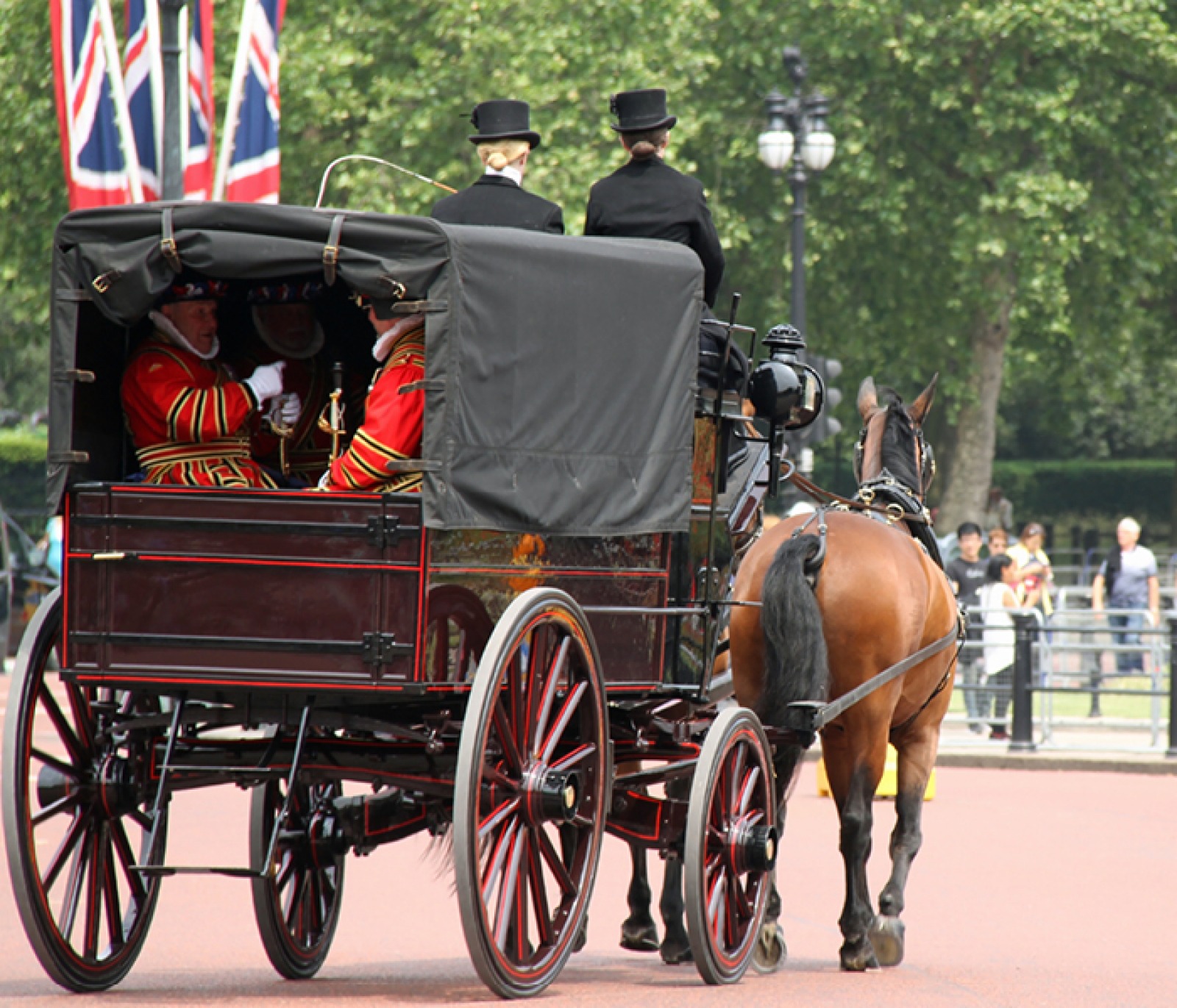 Meet the Sixth Female Beefeater at the Tower of London from Halifax ...