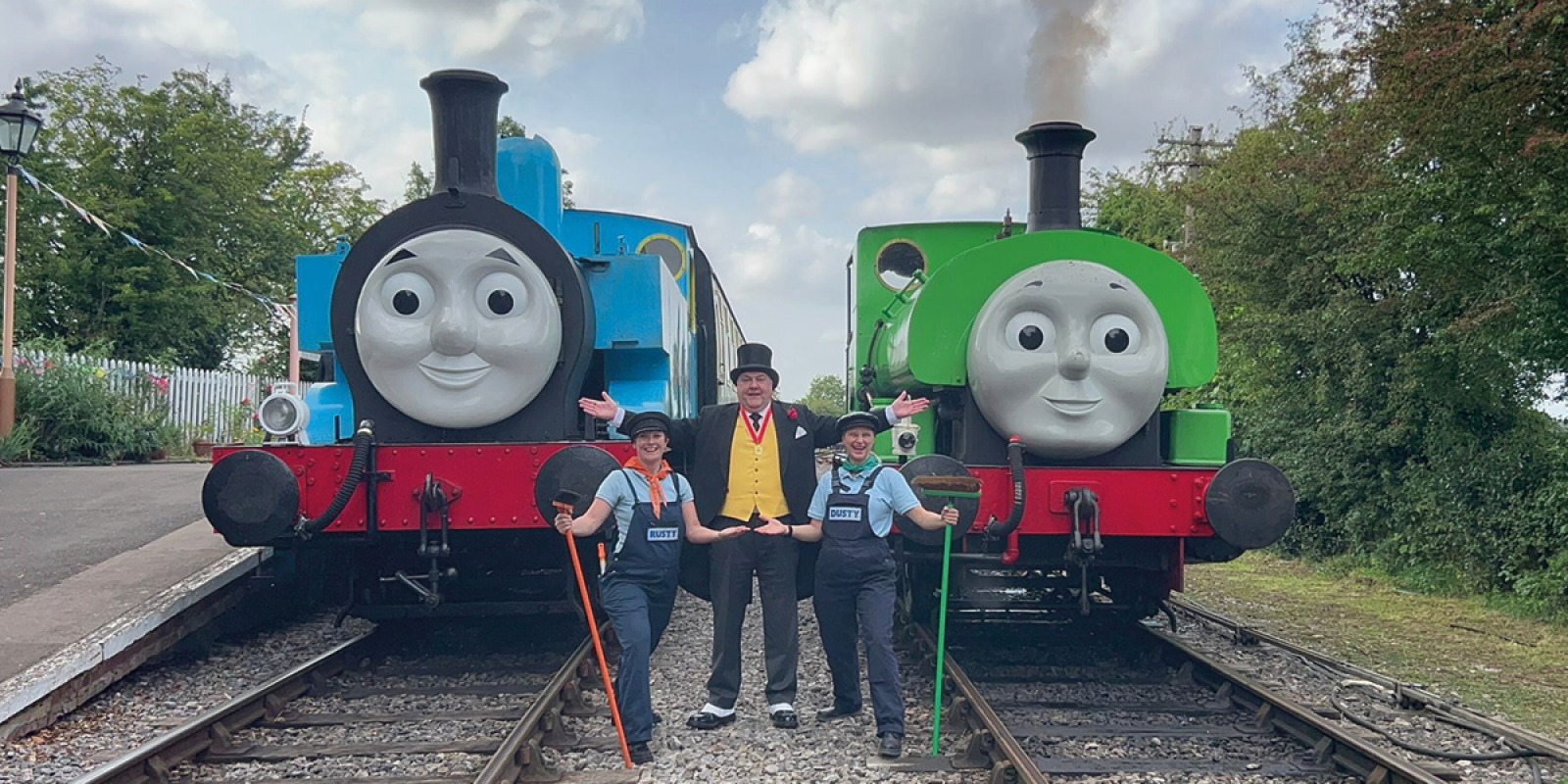 Interview With World Champion Living Statue Andy Train The Gold Man and ...