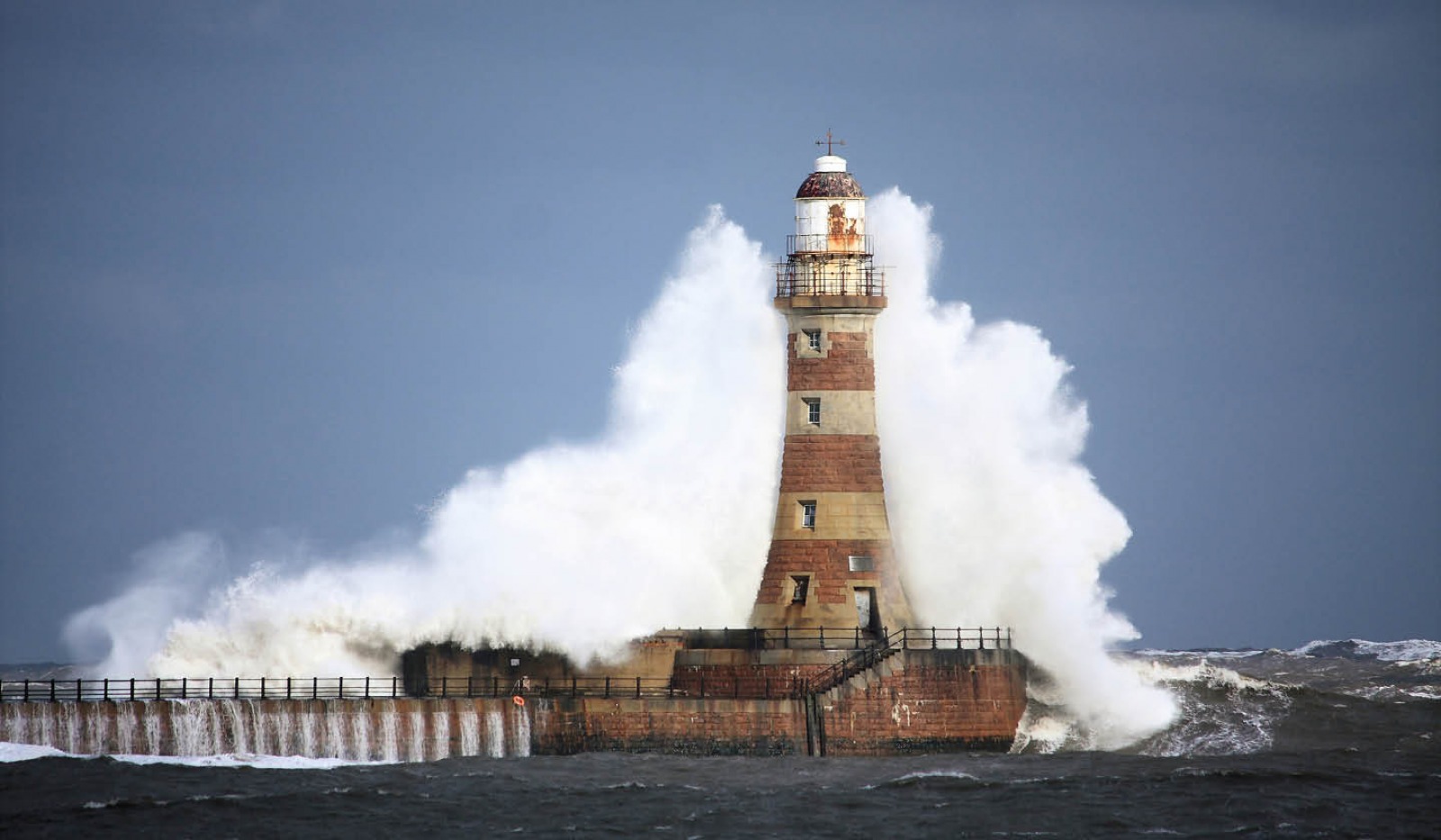 The History of Sunderland's Roker Pier and Lighthouse as Tunnel Tours ...