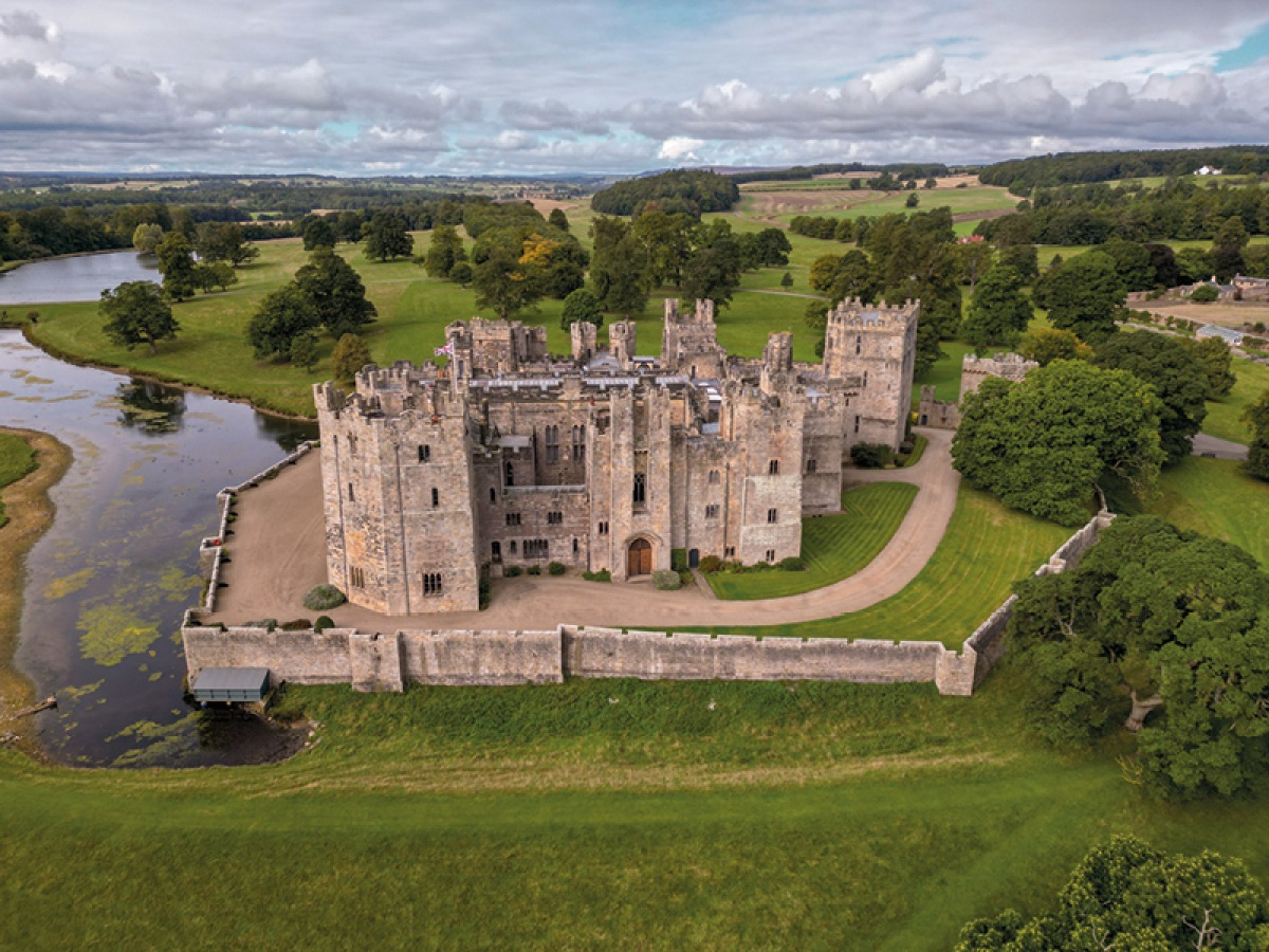 Historic Castles to Visit With The Family in The North East | Living North