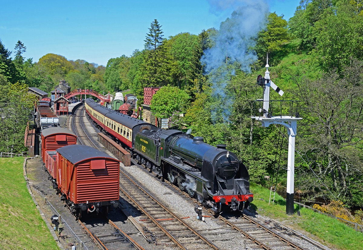 North Yorkshire Moors Railway are Keeping Our Railway Heritage on Track ...