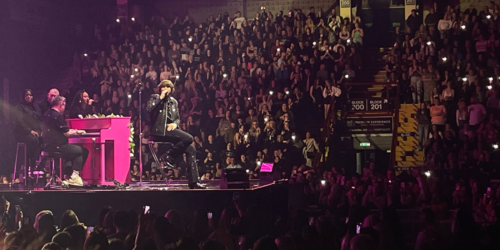 Review of James Arthur Live at Utilita Arena Newcastle featuring Dean ...