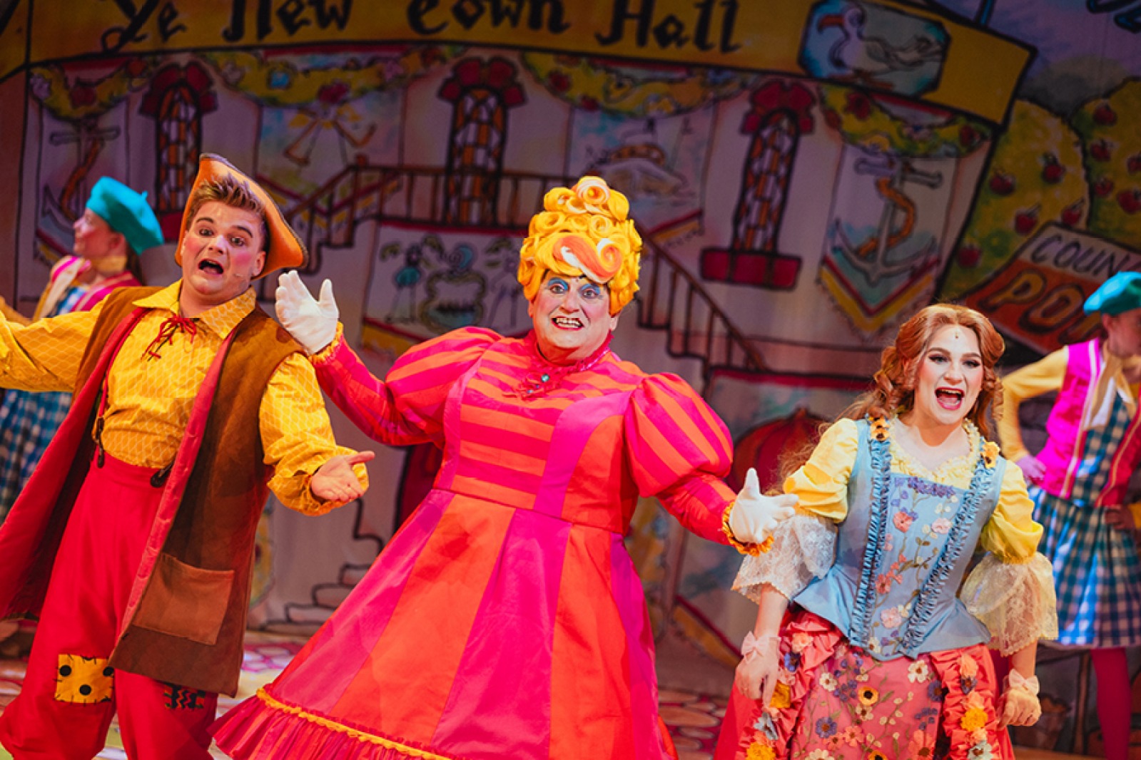 Review of The Customs House Theatre South Shields 2024 Pantomime Mother ...