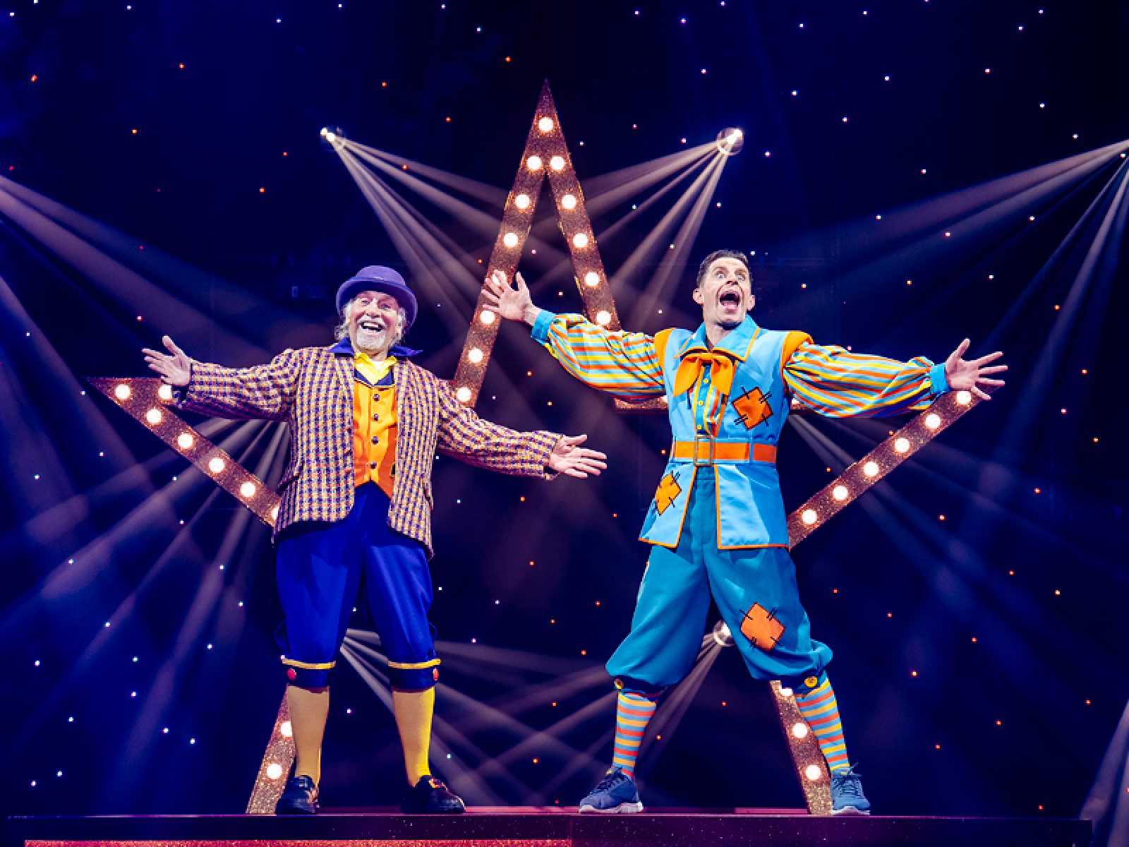 Review of Danny and Clive Pantomime Aladdin at Newcastle Theatre Royal ...