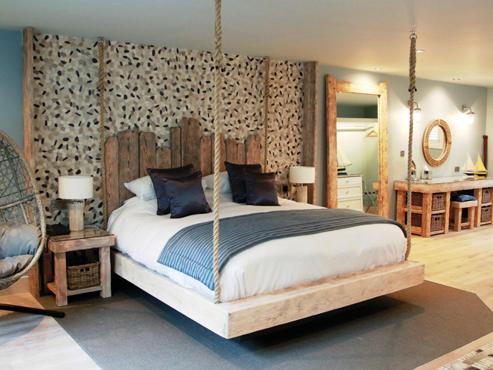 Win a Stay at Crab Manor Hotel with Dinner at Crab & Lobster Restaurant ...